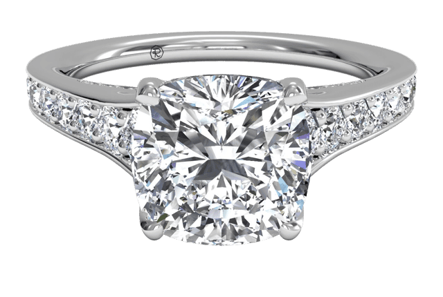 Oval vs Round Diamond: Which Should You Choose? | Ritani